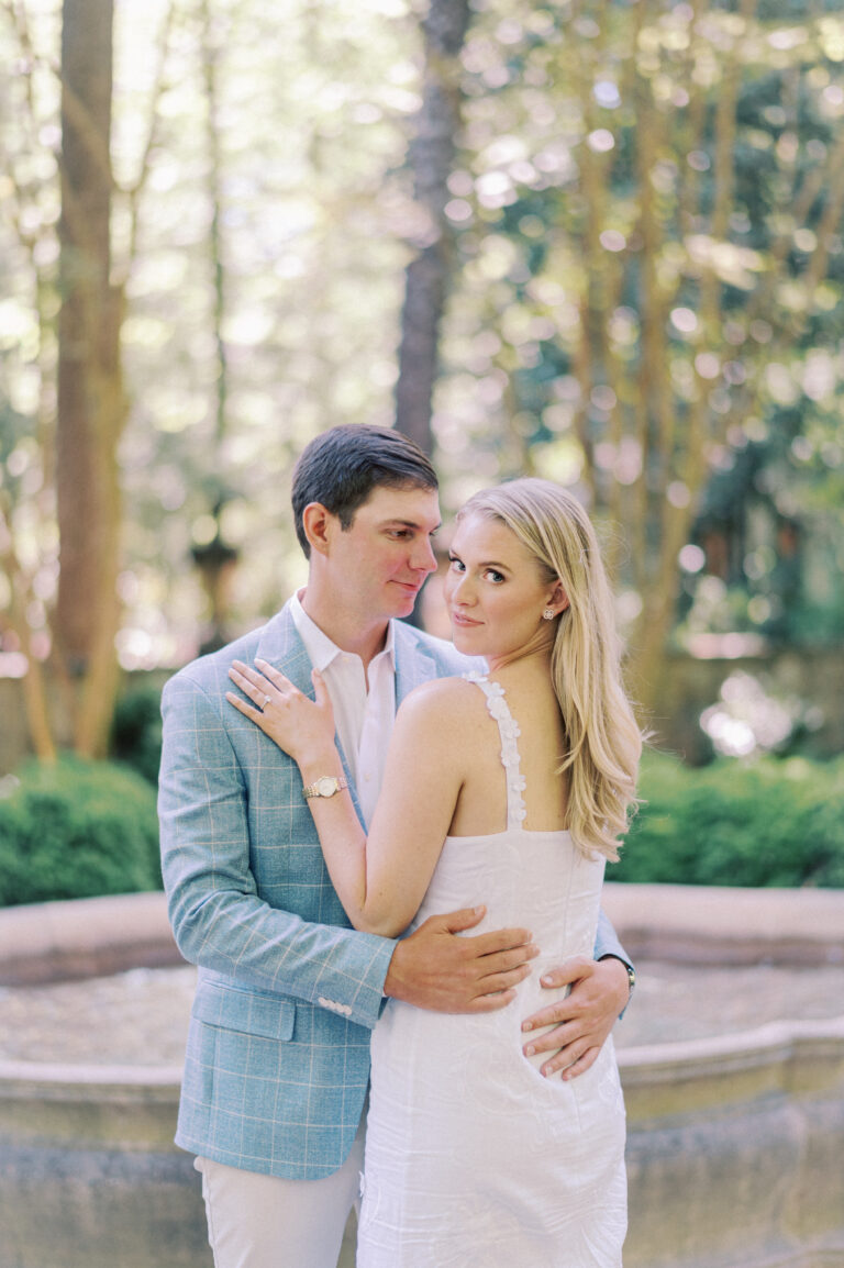 Autumn + Cole / Swan House Engagement | Hannah Miller Photography