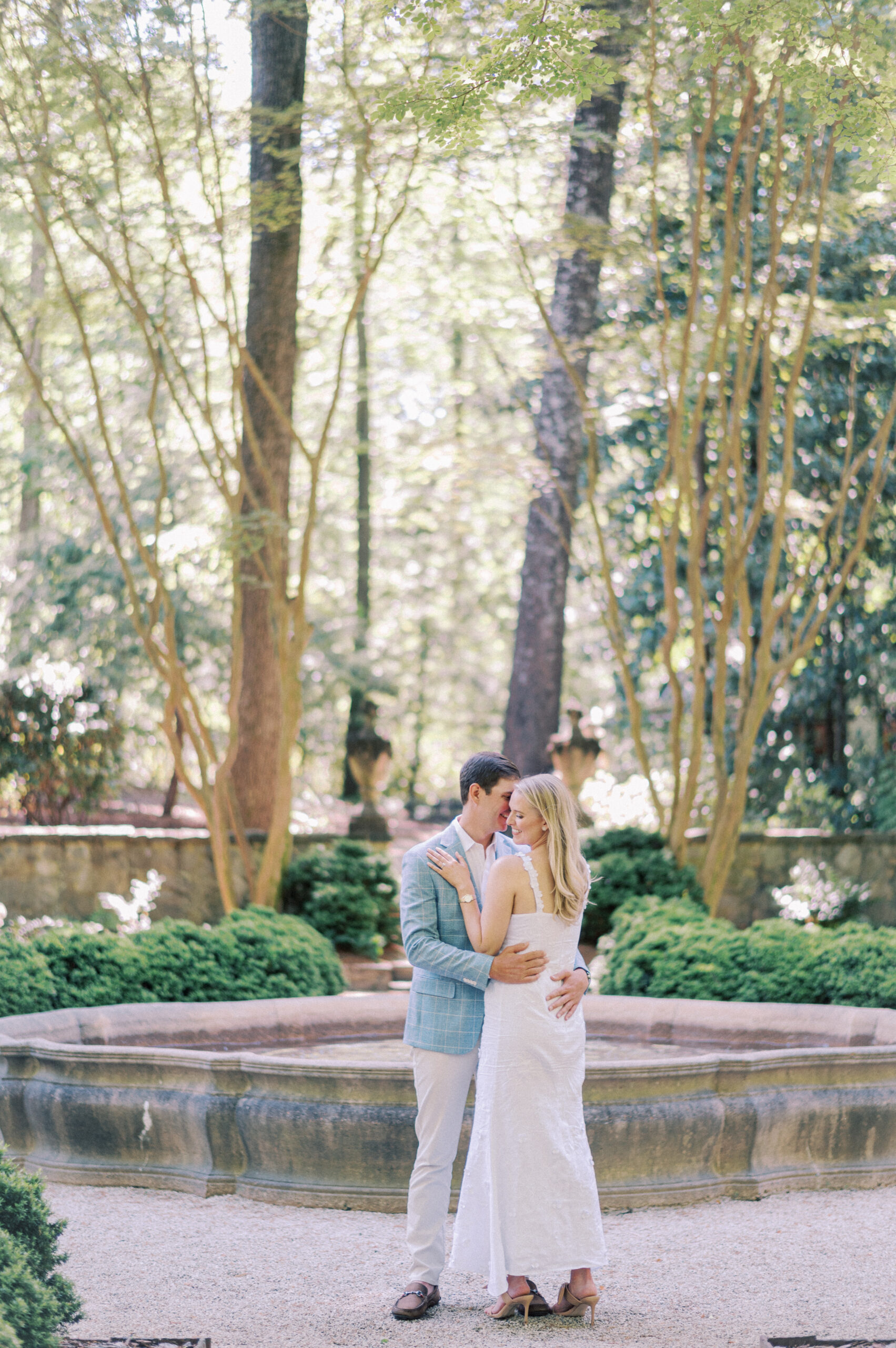 Autumn + Cole / Swan House Engagement | Hannah Miller Photography
