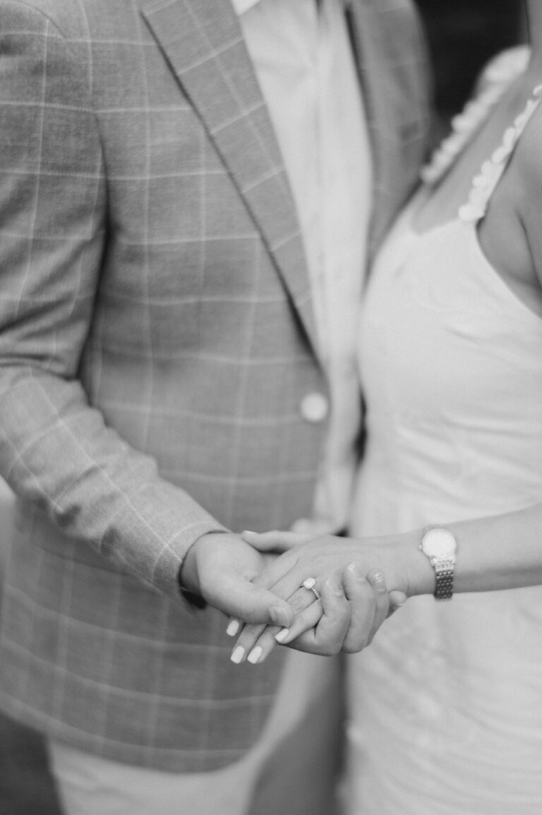 Autumn + Cole / Swan House Engagement | Hannah Miller Photography